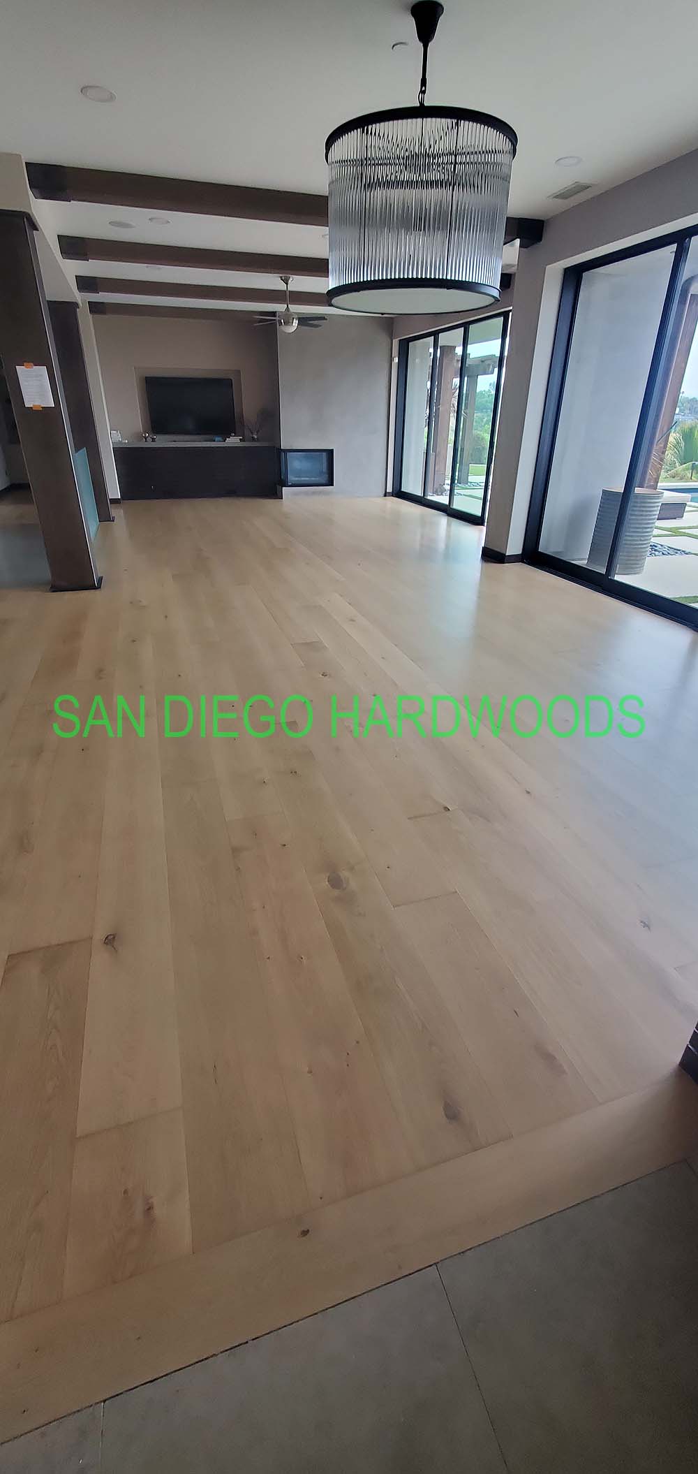 Call San Diego’s Hardwood Floor Experts | Dustless Refinishing Since 1990